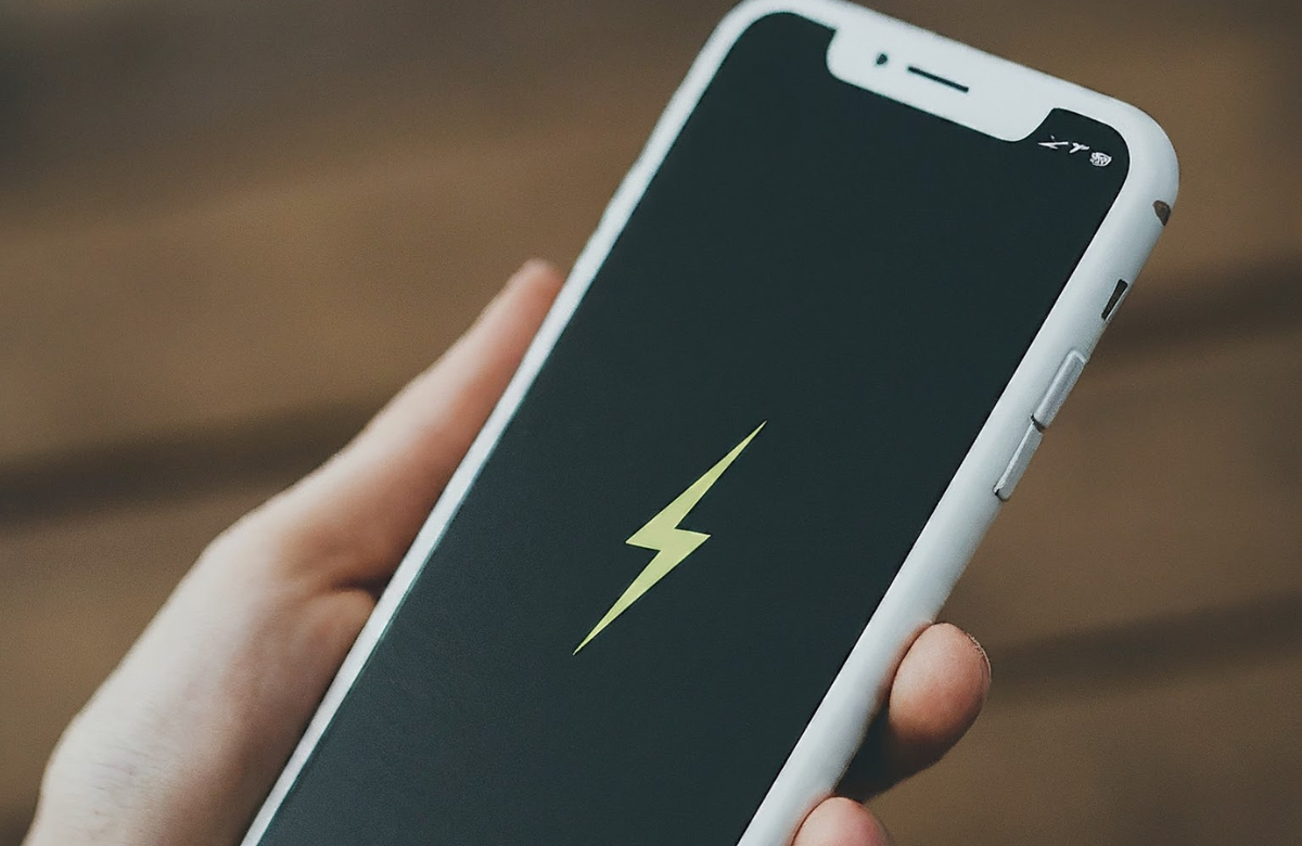iPhone Charging But Not Showing Lightning Bolt